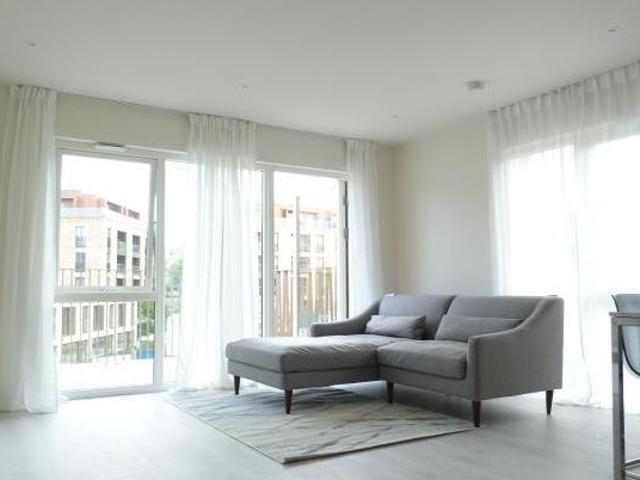 2 Bedroom Apartment For Rent In Harewood Avenue