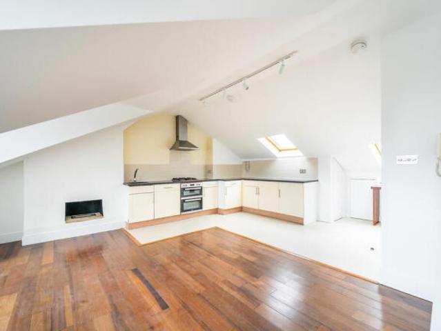 2 bedroom apartment for rent in Hargrave Road, Archway, London, N19