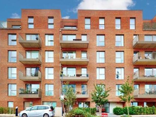2 Bedroom Apartment For Rent In Harrow, Middlesex