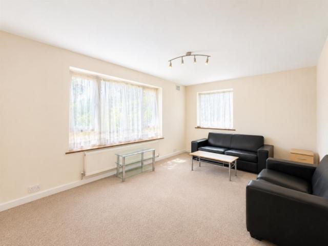 2 bedroom apartment for rent in Hawkfield Court, Woodlands Grove, Isleworth, TW7