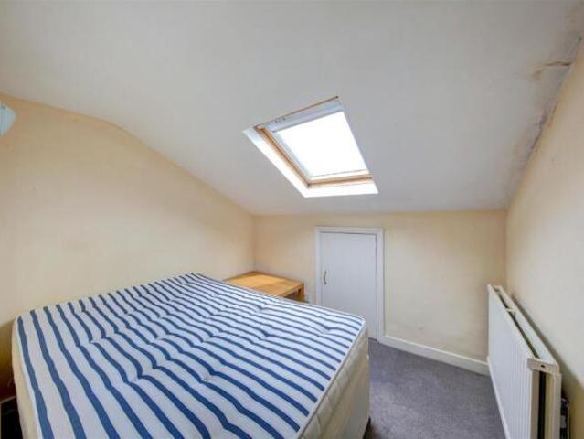 2 bedroom apartment for rent in Hayter Road, SW2