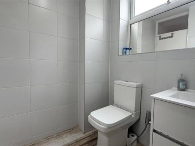 2 bedroom apartment for rent in Heaton Moor Road, Heaton Moor, Stockport, SK4