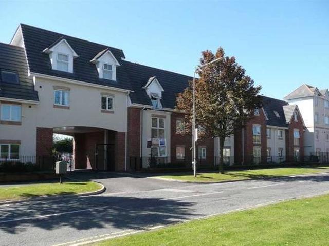 2 bedroom apartment for rent in Hebers Court Whalley Road Middleton M24