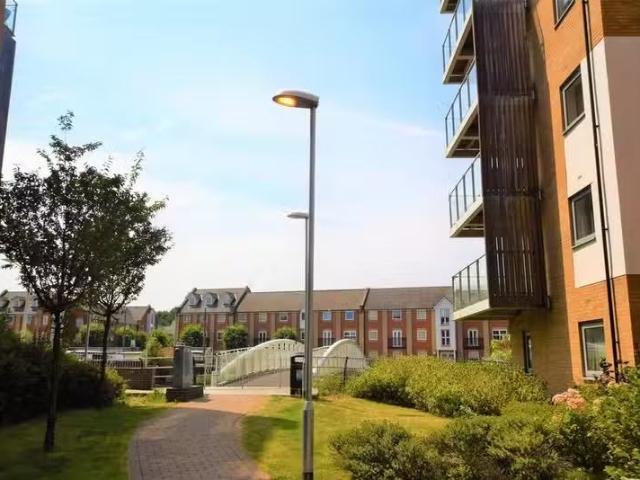2 bedroom apartment for rent in Heia Wharf, Hawkins Road, CO2