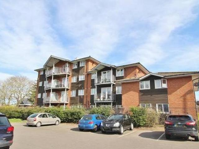 2 bedroom apartment for rent in Henderson Road Southsea PO4
