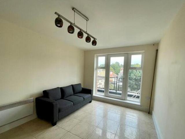 2 Bedroom Apartment For Rent In Hendon, London