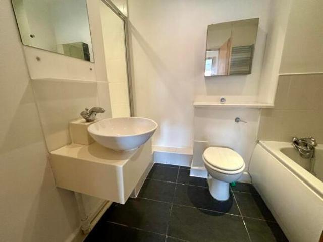 2 bedroom apartment for rent in Henke Court, Cardiff, CF10