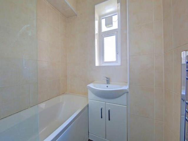 2 bedroom apartment for rent in Heslop Court, SW12