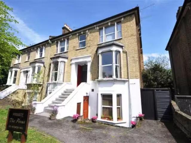 2 bedroom apartment for rent in Hermon Hill, Wanstead, E11
