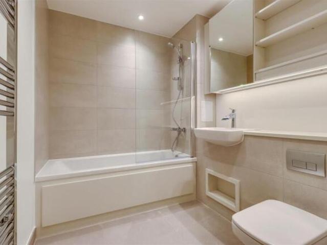 2 bedroom apartment for rent in Herne Hill Road, London, SE24