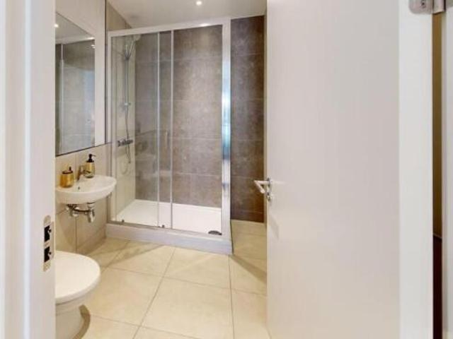 2 bedroom apartment for rent in Herschel Street, Slough, Berkshire, SL1