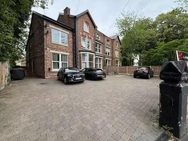 2 bedroom apartment for rent in Hicks Road, Waterloo, L22