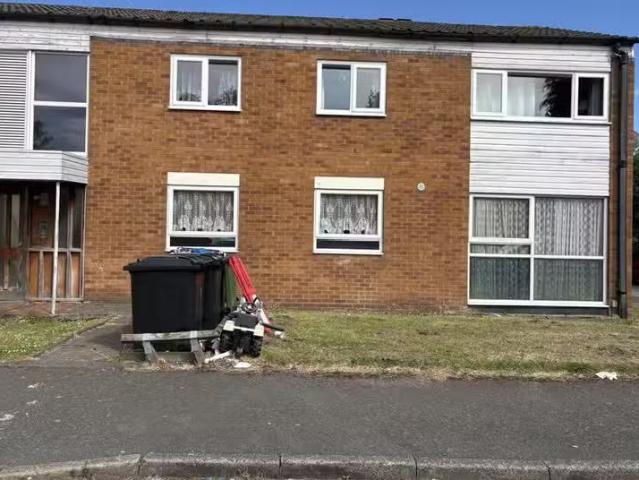 2 bedroom apartment for rent in Highters Close, Maypole, Birmi.