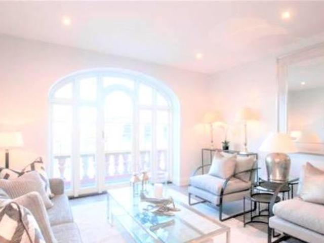 2 bedroom apartment for rent in High Street Maidenhead SL6