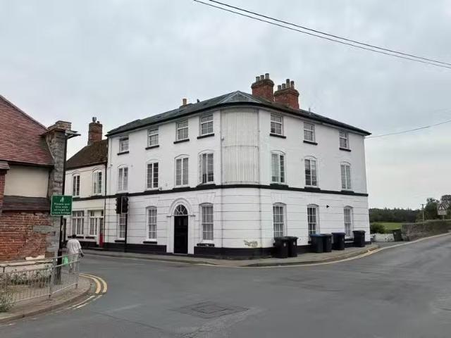 2 bedroom apartment for rent in High Street, Bidford on avon.