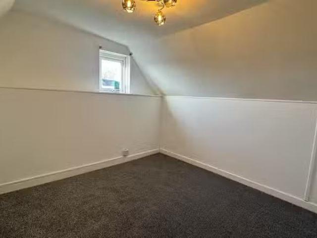 2 bedroom apartment for rent in High Street, Coleshill, B46 3A.
