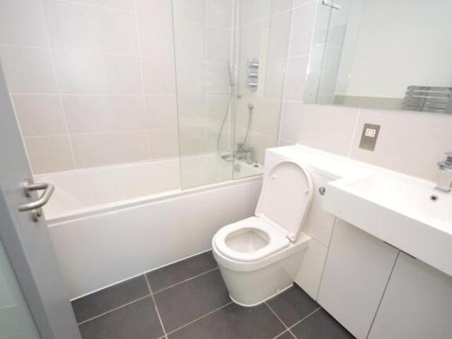 2 bedroom apartment for rent in High Street, Exeter, Devon, EX4