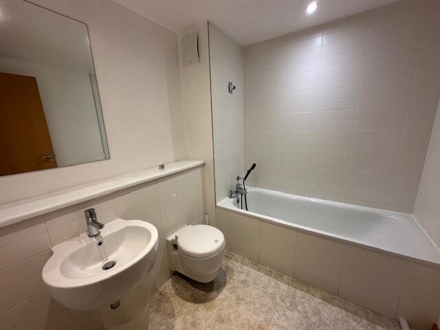 2 bedroom apartment for rent in High Street, Glasgow, G1