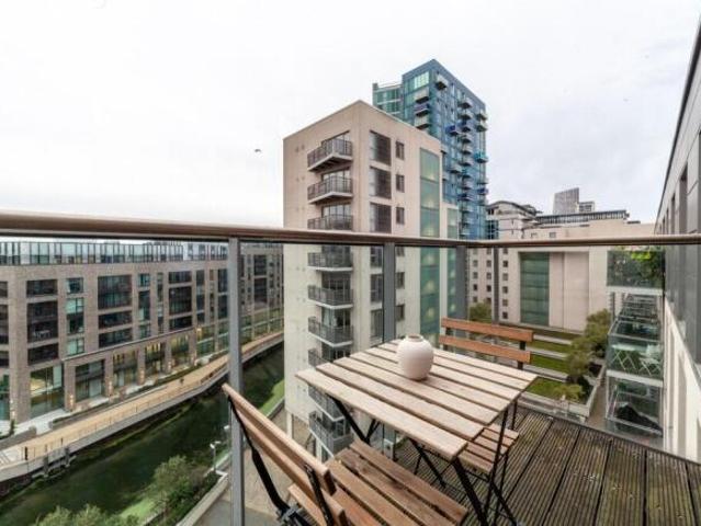 2 bedroom apartment for rent in High Street, London, E15