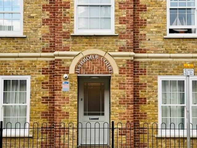 2 bedroom apartment for rent in High Street, Ramsgate, CT11