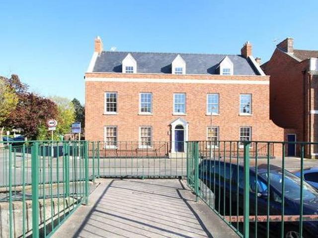 2 bedroom apartment for rent in High Street Spalding PE11