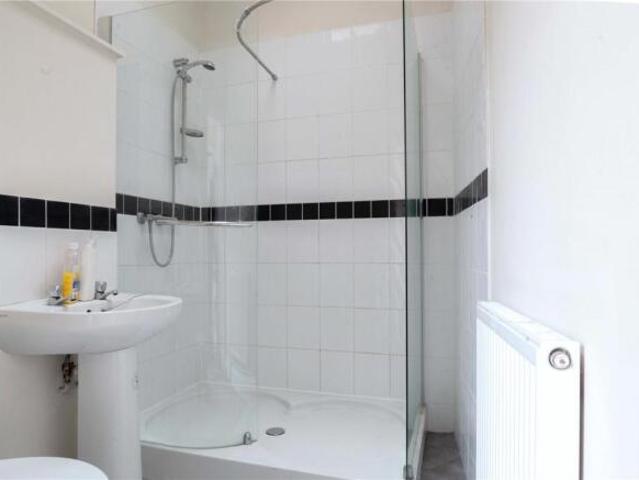 2 bedroom apartment for rent in High Street, Twerton, Bath, BA2