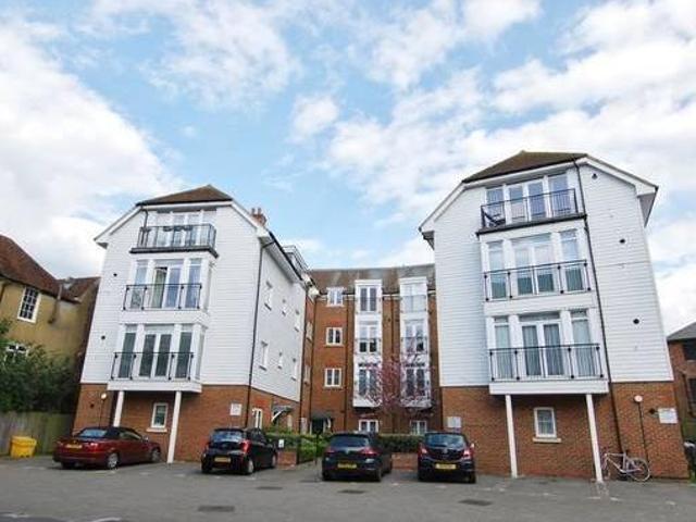 2 bedroom apartment for rent in High Street Tonbridge TN9