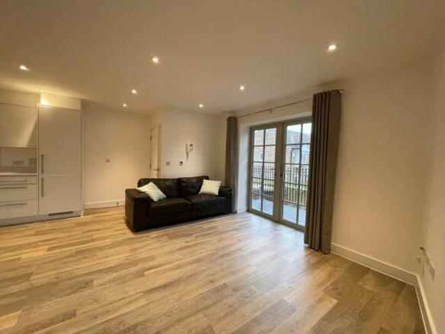 2 bedroom apartment for rent in High Street, Trumpington, Cambridge, CB2