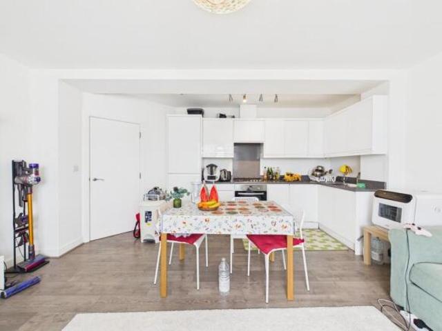 2 bedroom apartment for rent in High Street, Worthing, BN11