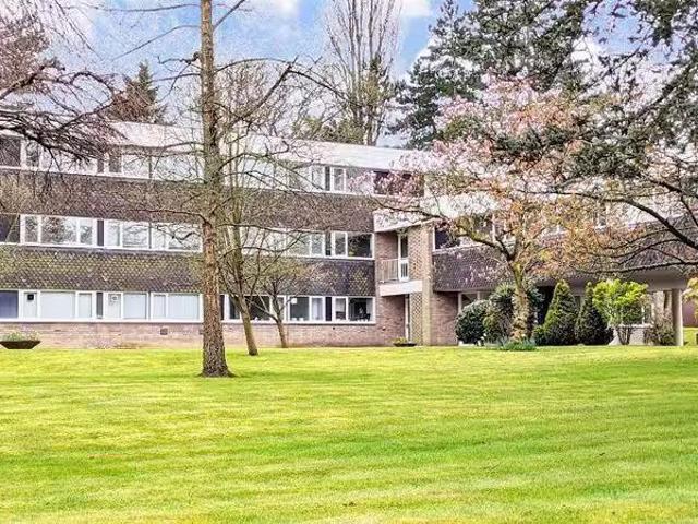 2 bedroom apartment for rent in High Point, Richmond Hill Road.