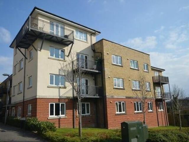 2 Bedroom Apartment For Rent In High Wycombe, Buckinghamshire