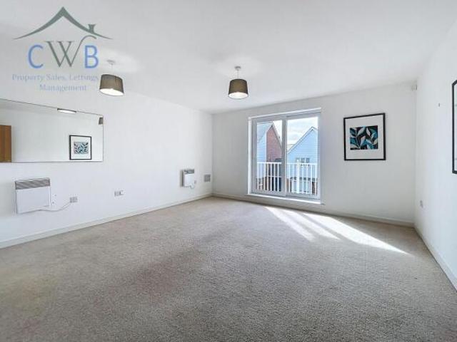 2 bedroom apartment for rent in Higham Avenue, Snodland, ME6