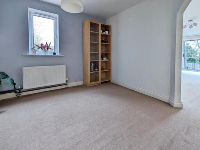 2 bedroom apartment for rent in Richmond Gardens, SO17
