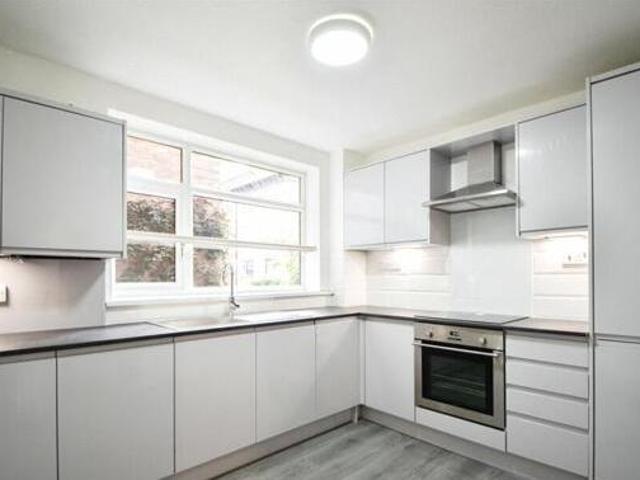 2 Bedroom Apartment For Rent In Hills Avenue, Cambridge