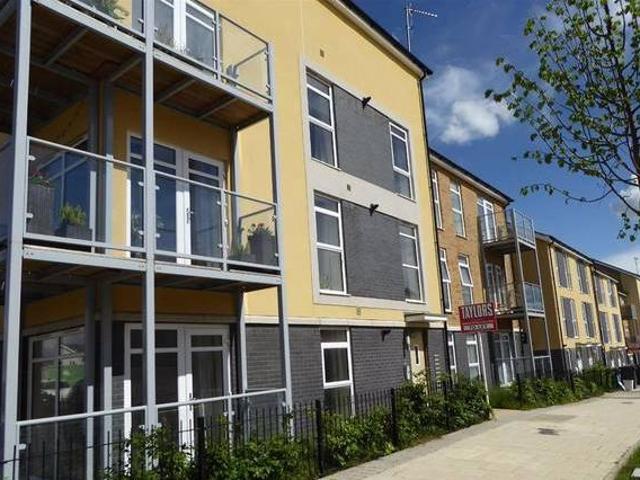 2 bedroom apartment for rent in Hitchings Leaze Charlton Hayes Bristol BS34