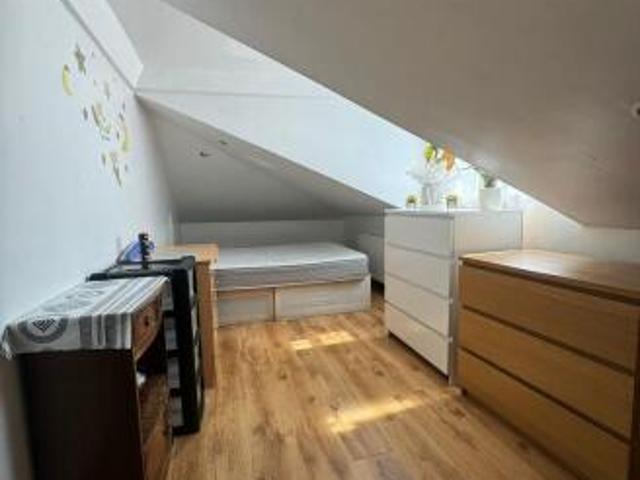 2 bedroom apartment for rent in Hoe Street, Walthamstow E17 9AH, E17