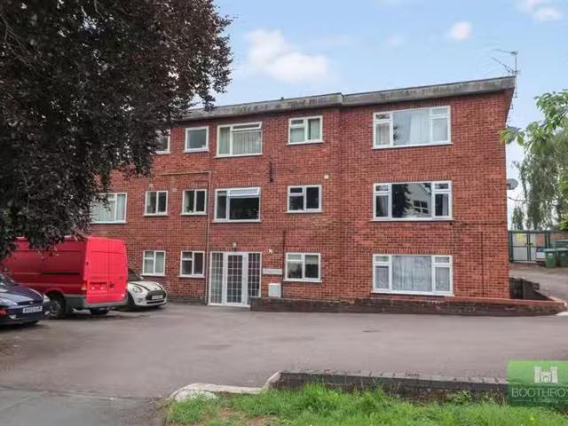 2 bedroom apartment for rent in Holmewood Close, Kenilworth, CV8