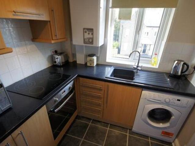 2 Bedroom Apartment For Rent In Hollingworth