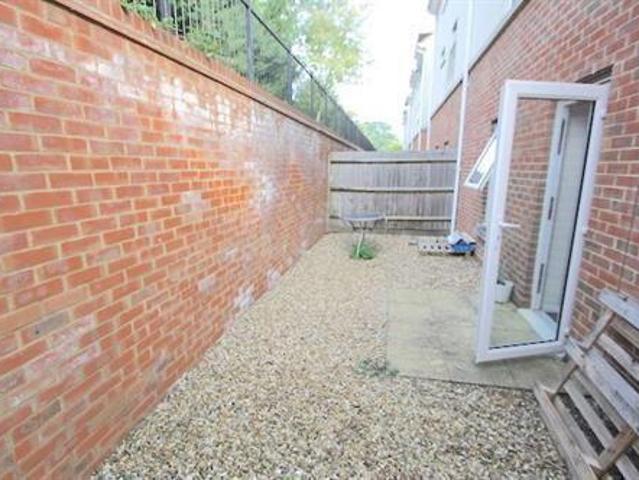 2 bedroom apartment for rent in Homerton Court, Magdalene Gardens London, N20