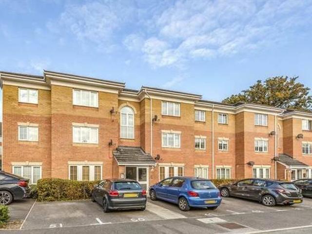 2 bedroom apartment for rent in Hopper Vale Bracknell Berkshire RG12