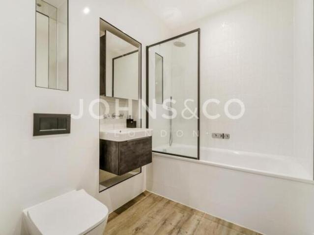 2 bedroom apartment for rent in Horlicks Quarter, Slough, London, SL1