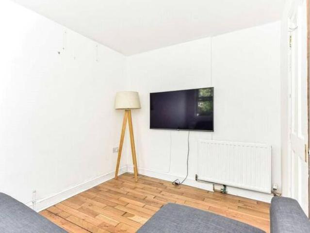 2 bedroom apartment for rent in Horton Road, London, E8