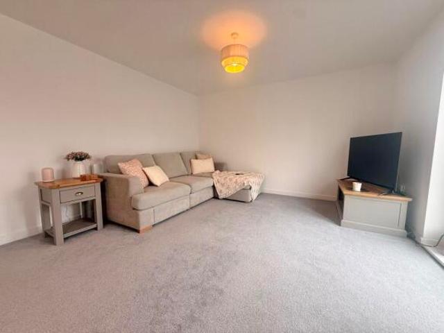 2 bedroom apartment for rent in Howley Avenue, Morley, LEEDS, LS27