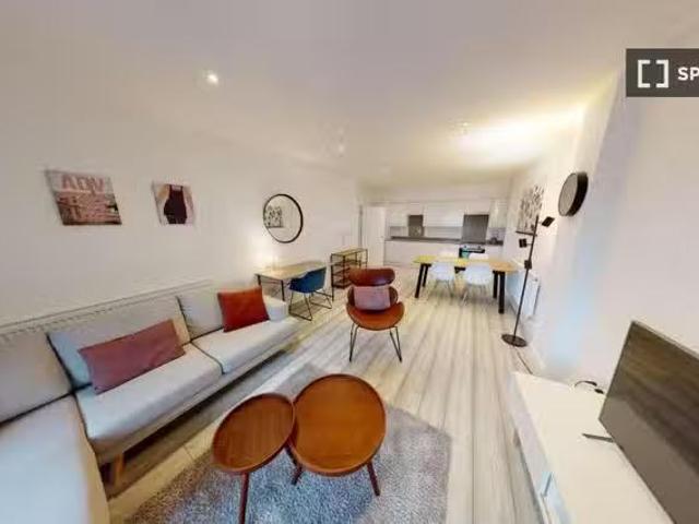 2 bedroom apartment for rent in Hounslow Central, London