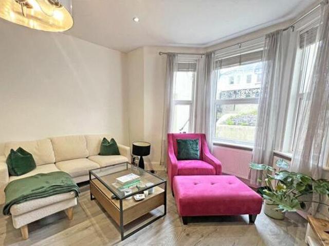 2 Bedroom Apartment For Rent In Hove, East Sussex