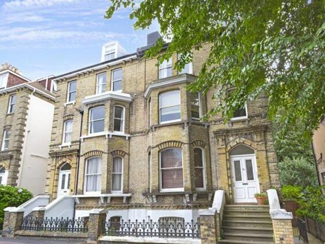 2 Bedroom Apartment For Rent In Hove, East Sussex