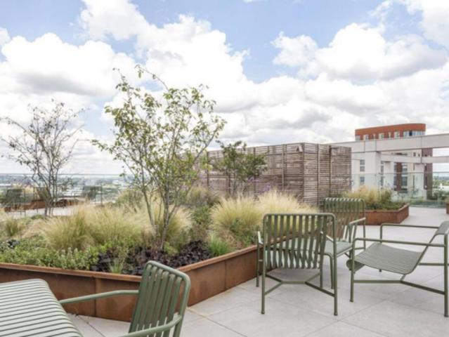 2 bedroom apartment for rent in Icon Tower, Acton, London, W3