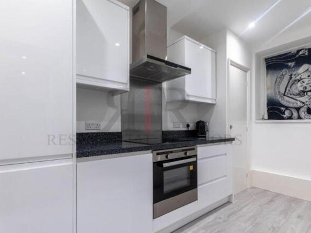 2 bedroom apartment for rent in Ightham House, London, SE17
