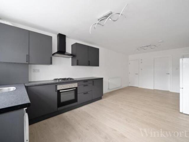 2 bedroom apartment for rent in Ilderton Road, London, SE15