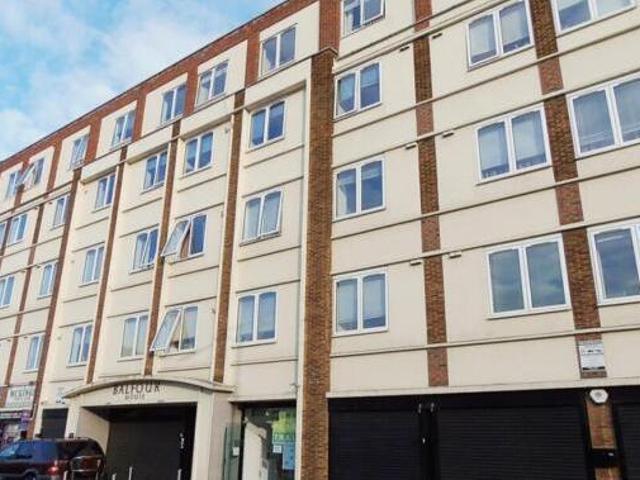 2 Bedroom Apartment For Rent In Ilford, Essex